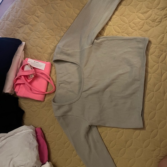 Tops | Super Cute Half Sleeve Crop Top | Poshmark